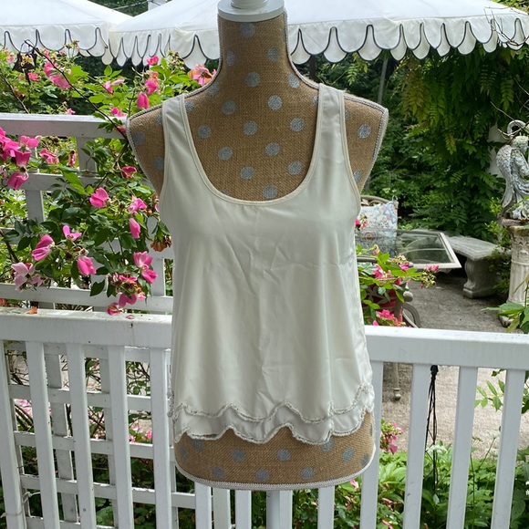Charlotte Russe | Tops | Charolette Russe Scallop Hem Tank Top With ...